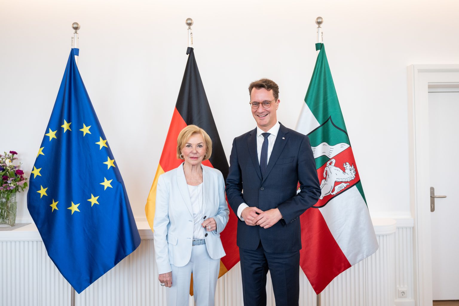 Landesregierung Nordrhein-Westfalen, Bertelsmann Stiftung und Liz Mohn ...